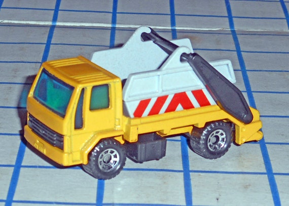 Matchbox Ford Cargo Skip Truck Garbage Recycling With Bin 1:74 - Etsy