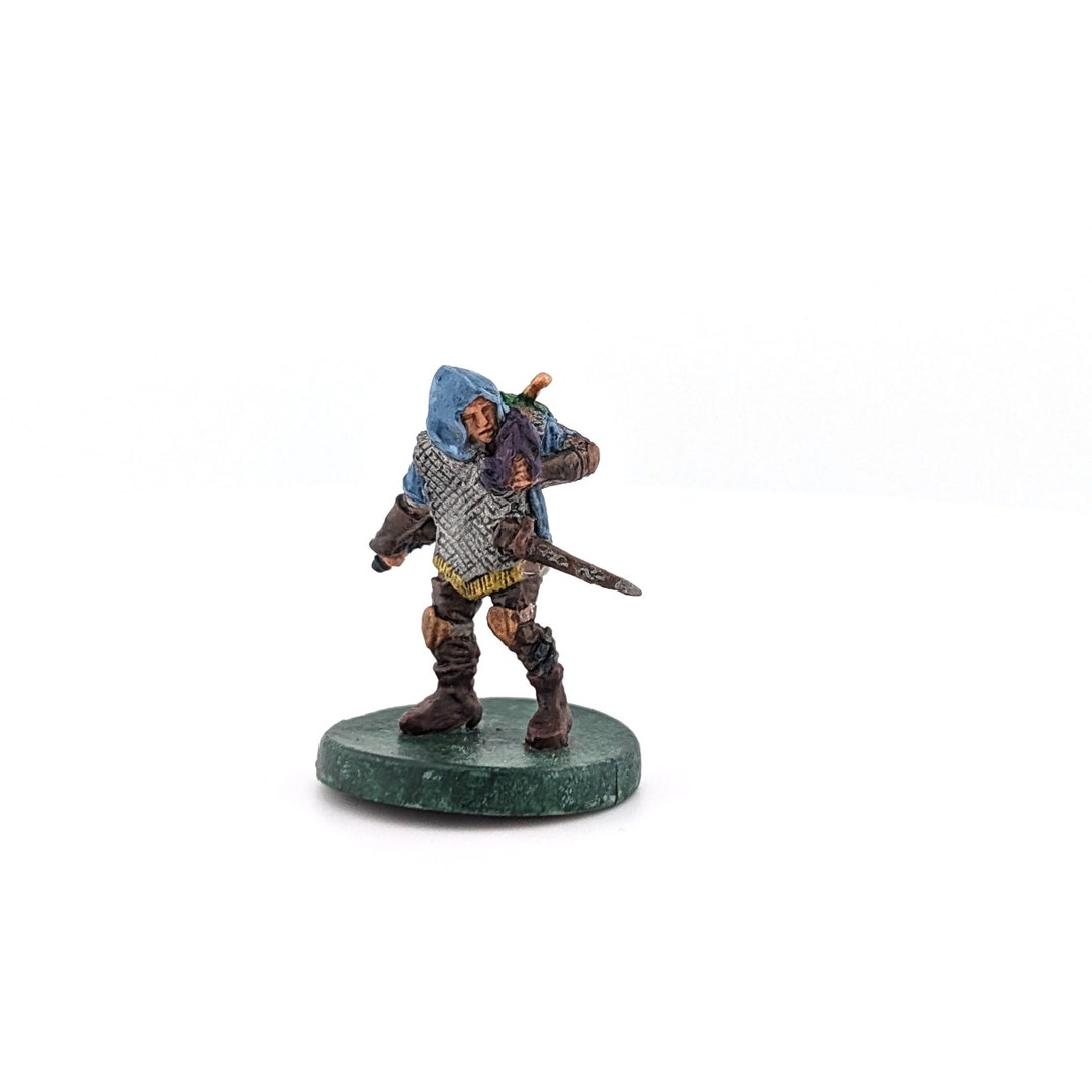 Aesther Nightshroud - Gloomhaven Hand Painted Miniature - Etsy
