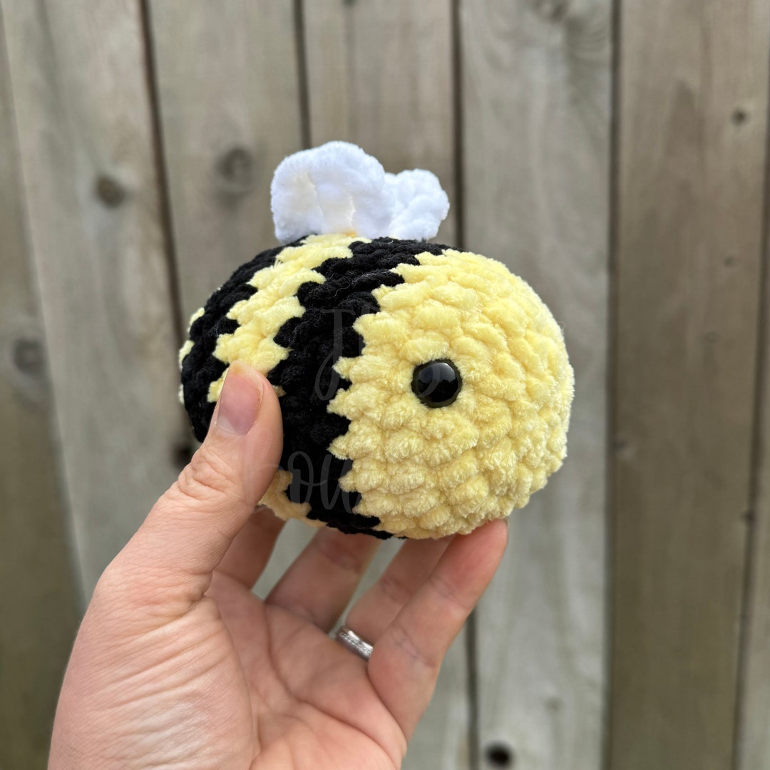 Bee Crochet Plushie | Handmade Amigurumi Bee - Etsy