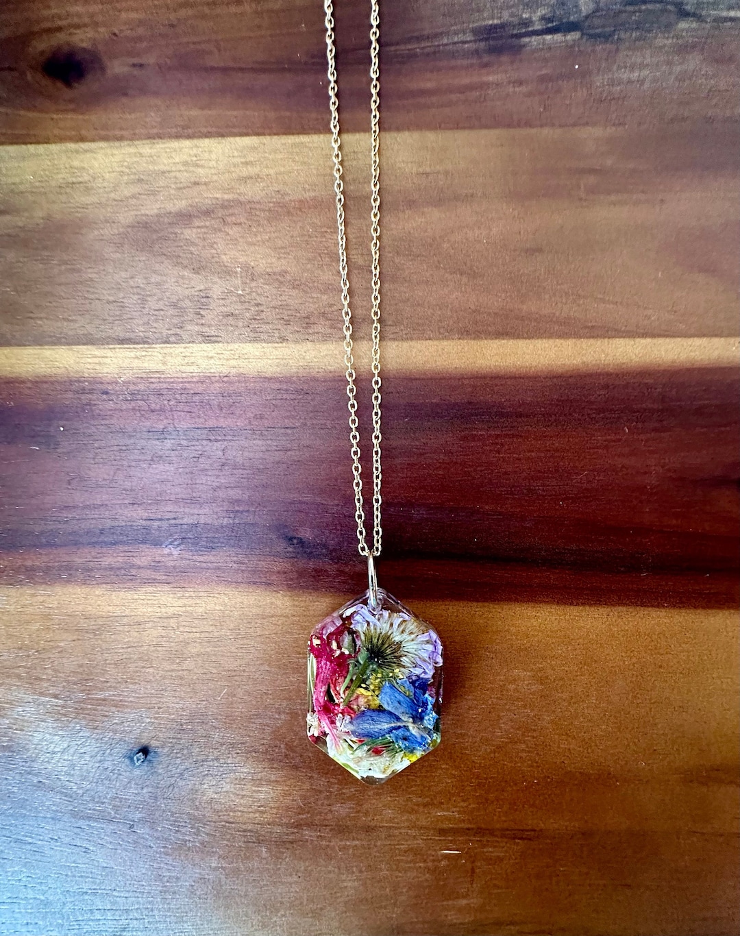 Memory Flower Resin Pendent Necklace - Etsy