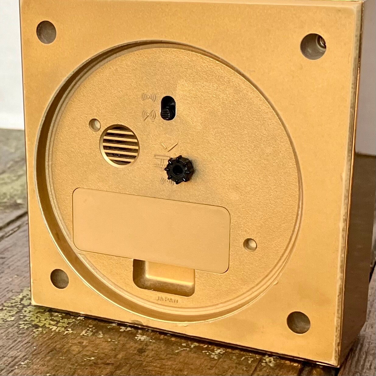 Vintage SEIKO Quartz Desk Alarm Clock Battery Operated Gold - Etsy