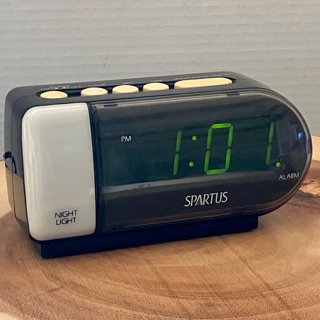 Spartus Vintage Digital ALARM CLOCK Black W/ Nightlight Model No. 1192 ...