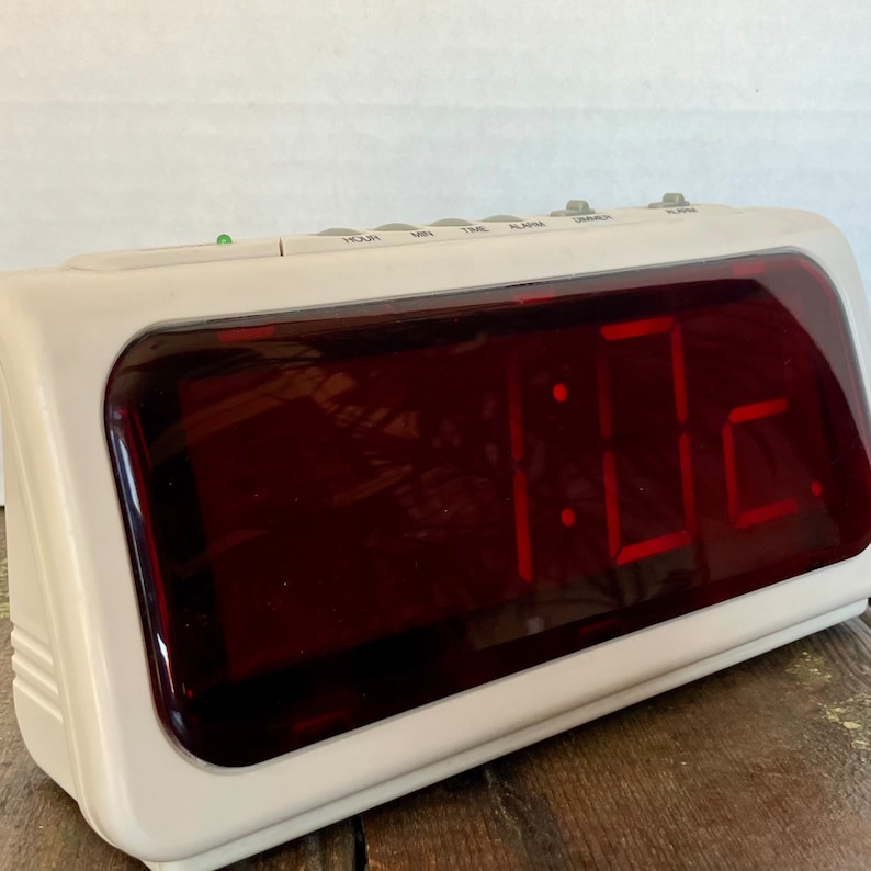 COSMO Vintage 90s Large Screen Digital ALARM Clock - Etsy