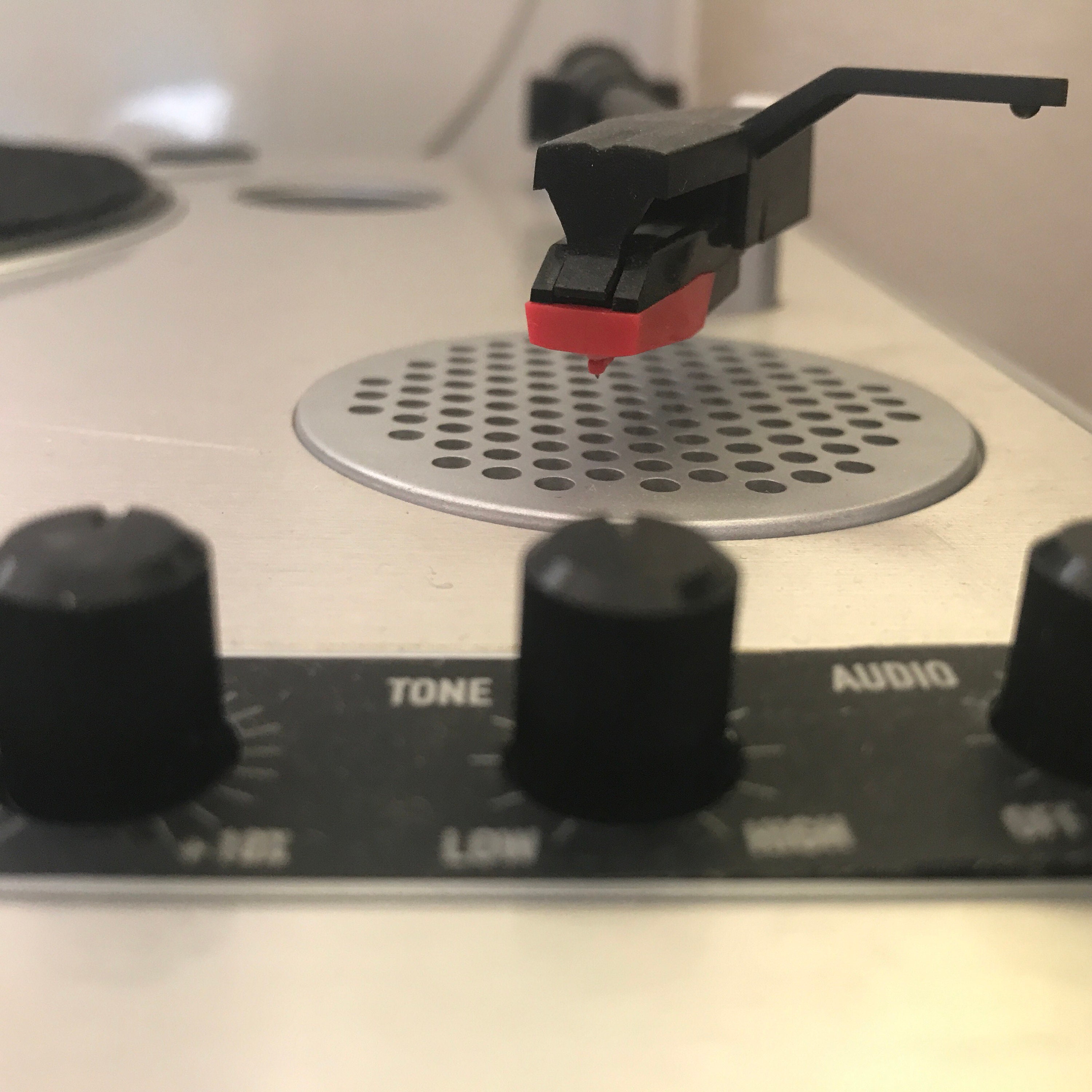 ION IPT-01 Portable Turntable With Built in Speakers and Amp - Etsy