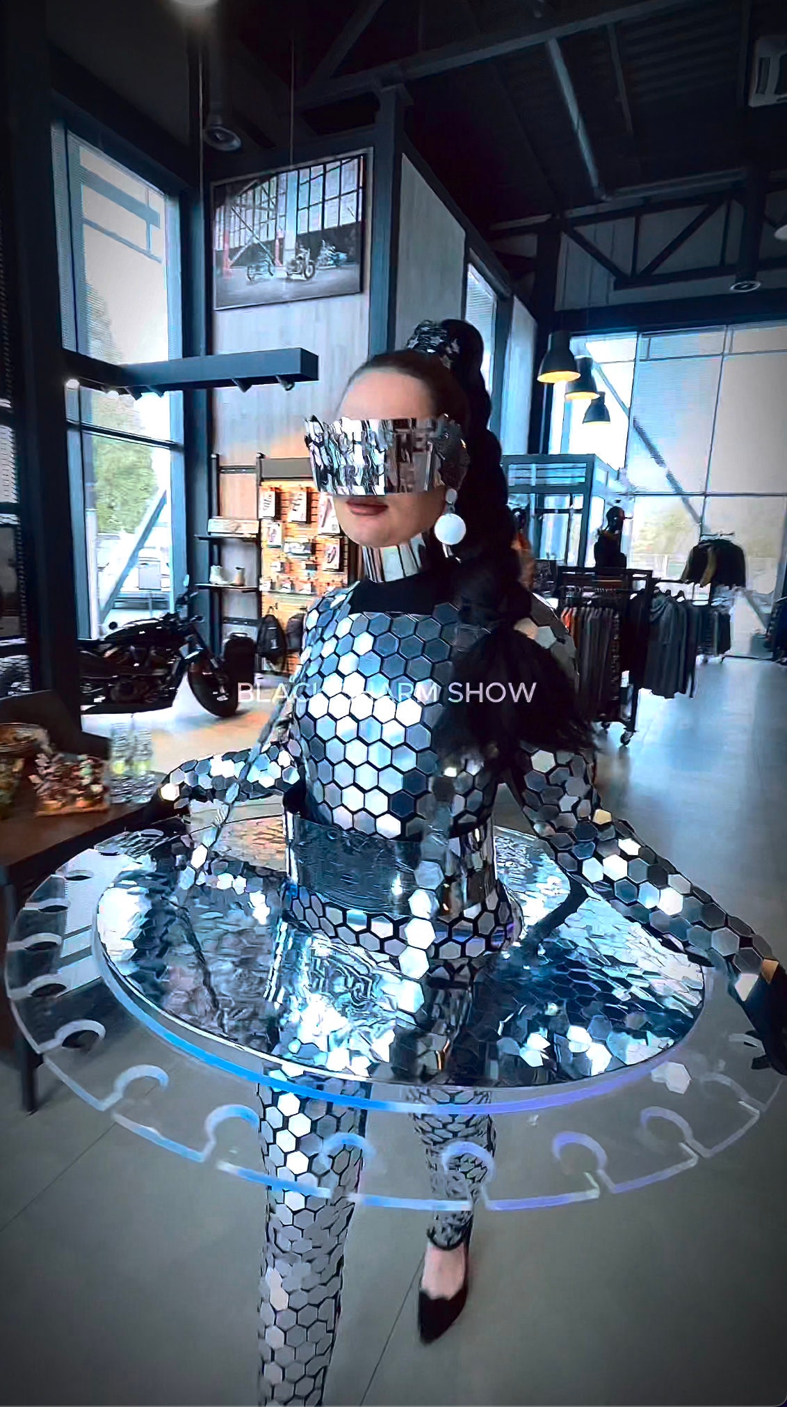 LED Table, a Girl a Buffet Table. LED Bar. Cocktail Table. Made by ...