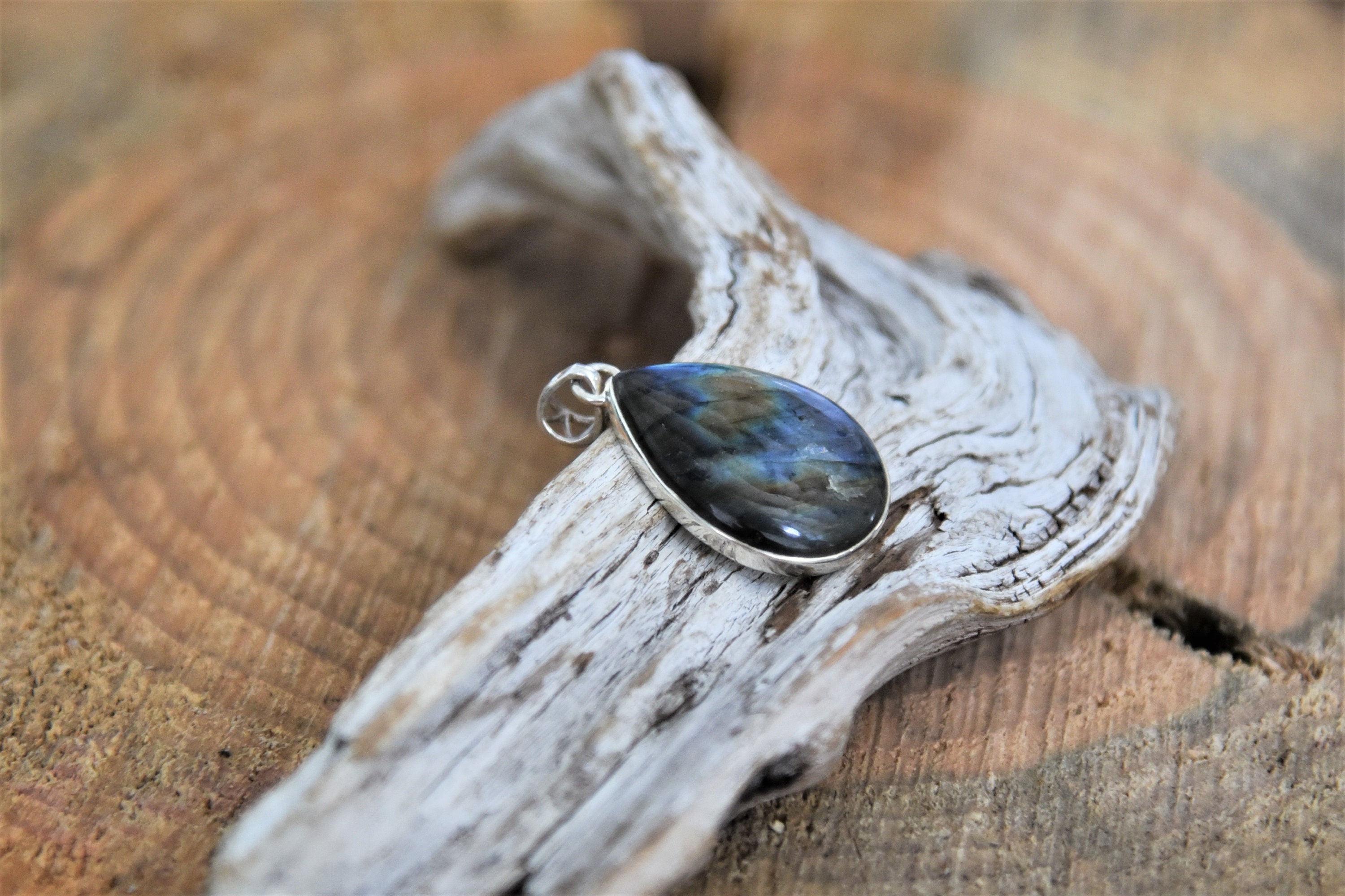 Sterling Silver Labradorite Pendant | Etsy