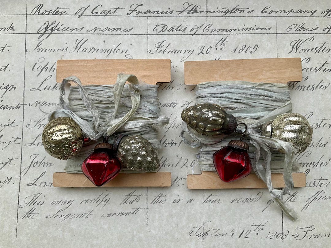 FOG Gift Wrap Topper With Glass Ornaments Soft Variations of Icy Grey ...