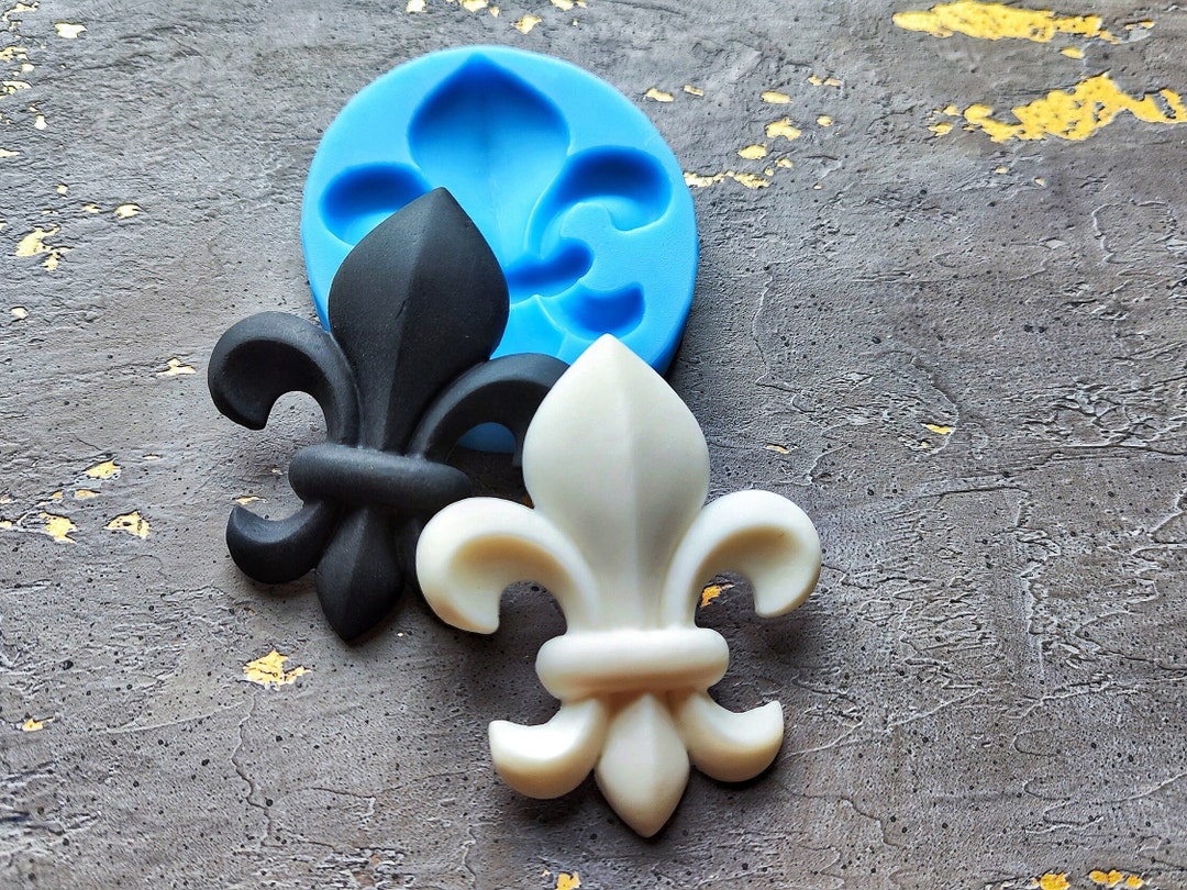 Heraldic Lilly Silicone Mold for Overlays 9 X 7.3 X 1cm, Fleur De Lis ...