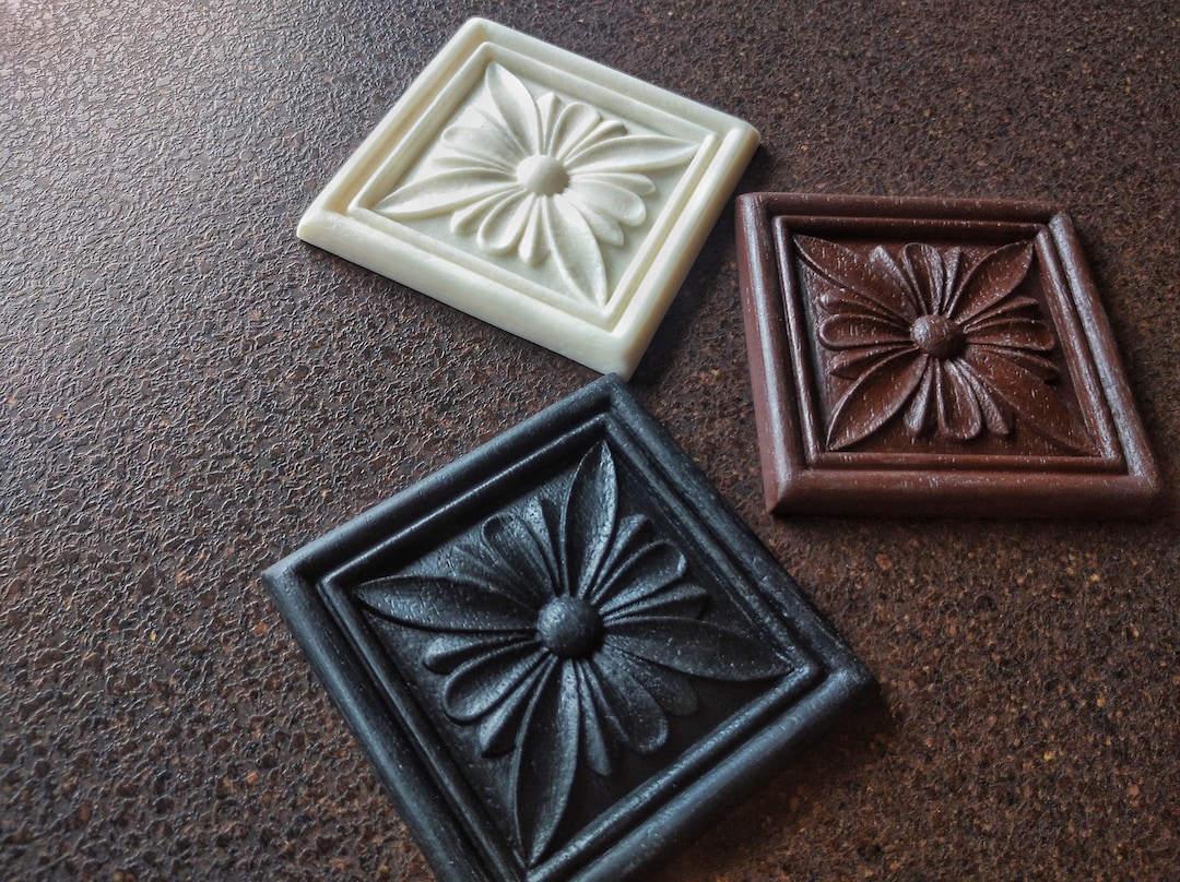 Square Decorative Overlays 10x10cm , Resin Mouldings With Wood Texture ...