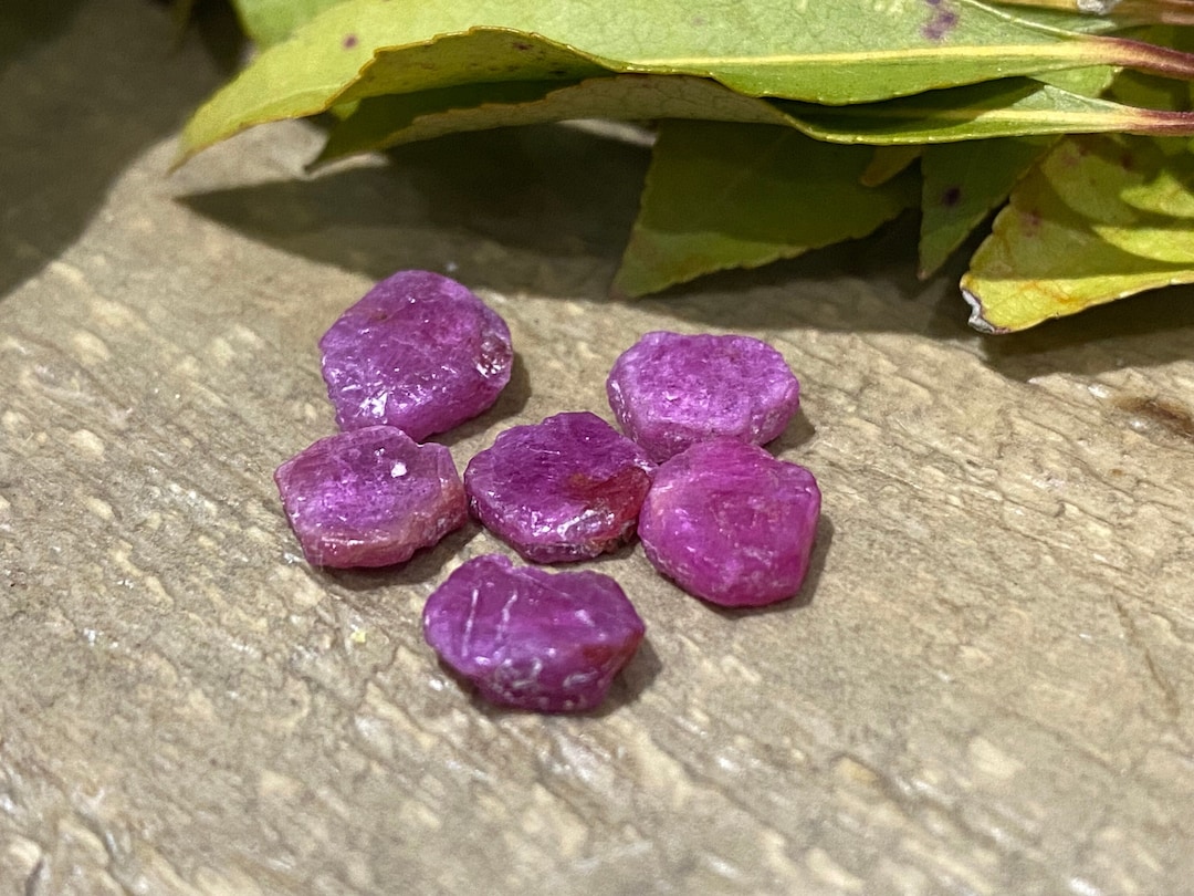 6 X Natural Ruby Slices 8x7.6mm - 7.4x6.5mm - Natural Freeform Rubies - Raw Ruby Gemstones ...