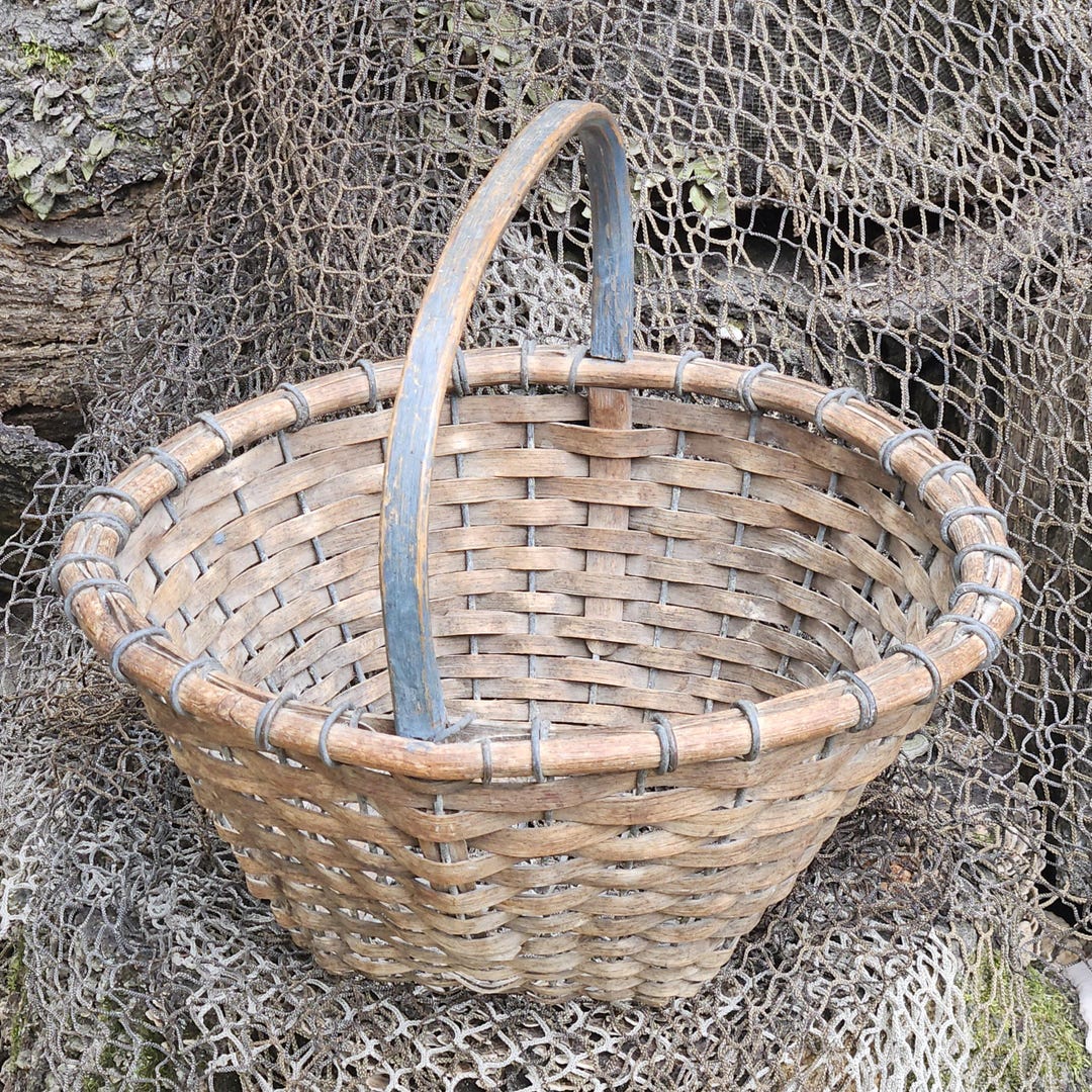 BASKET CLAM Antique Wire & Oak Original Milk Blue Painted Handle 19th ...