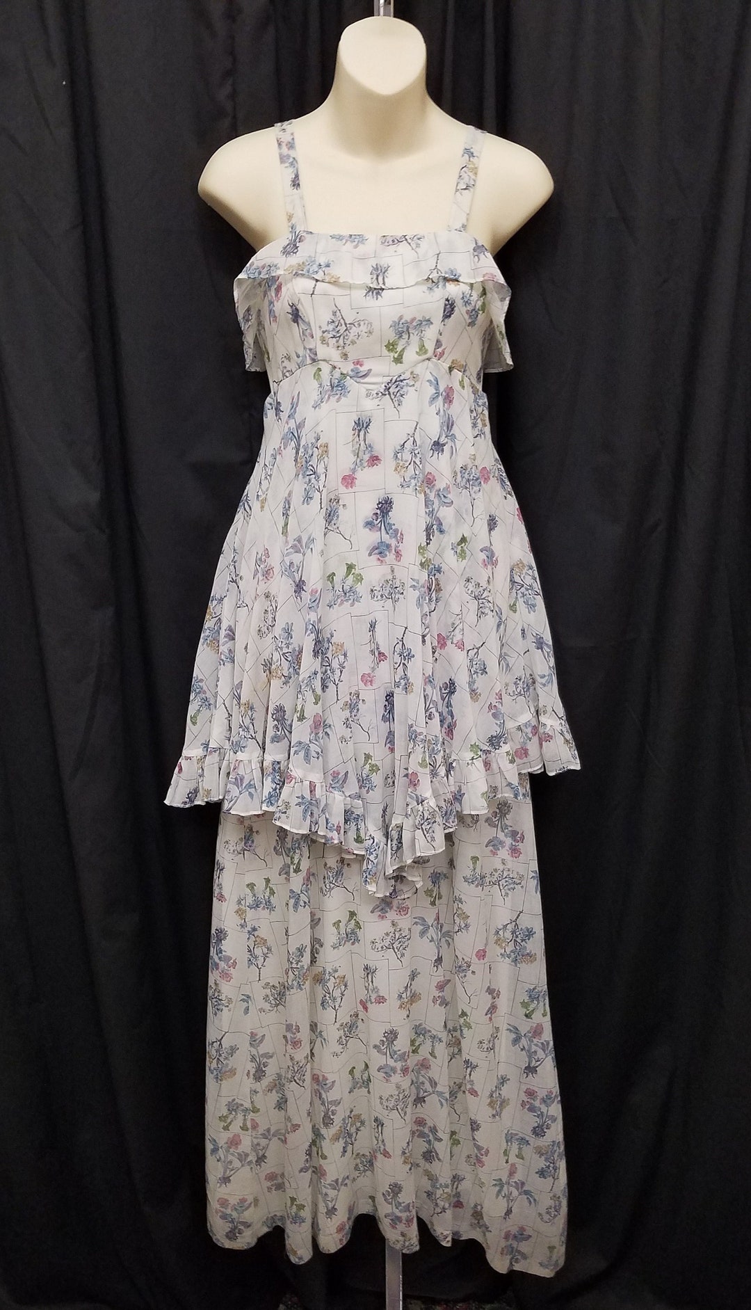 Vintage 1970s Miss Rita California White W Pretty Floral Print Tiered ...