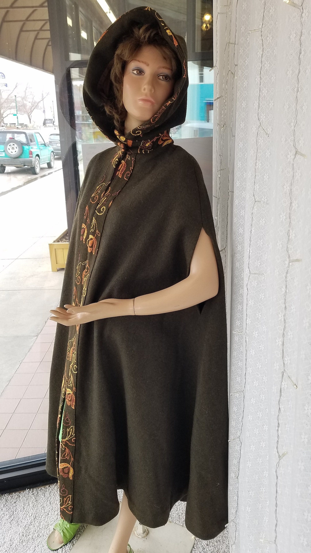 MINT Glamorous Vintage 1960's Queen of the Capes Country Place Designer ...