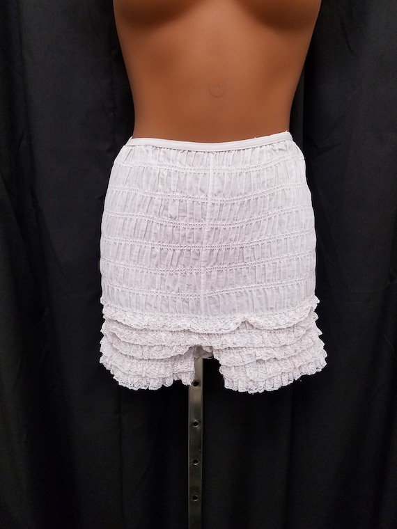Vintage 1950's Ivory Bloomers by Malco Modes San Fran… - Gem
