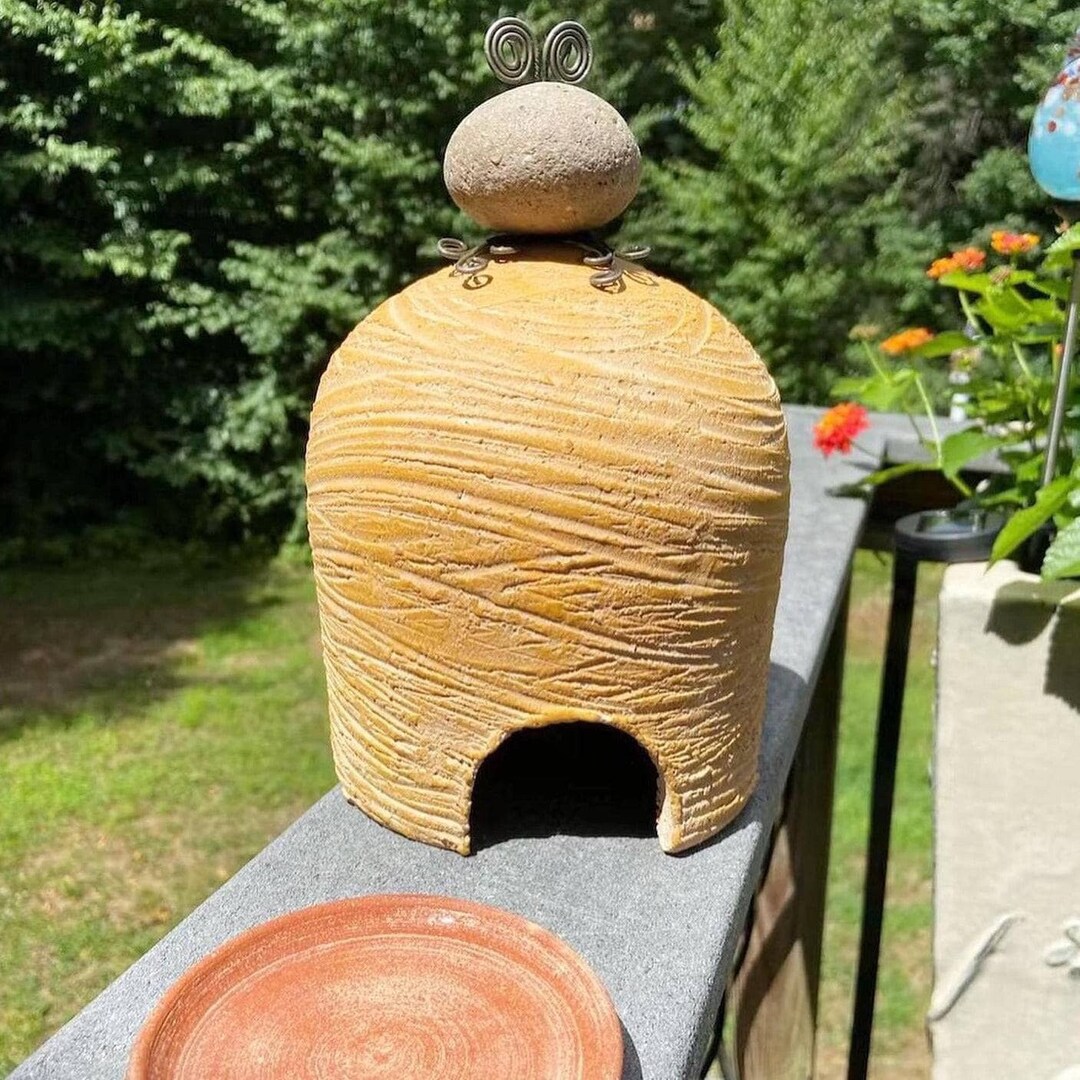 Terra Cotta Toad House With Little Toad Statue, Frog House, Home for ...