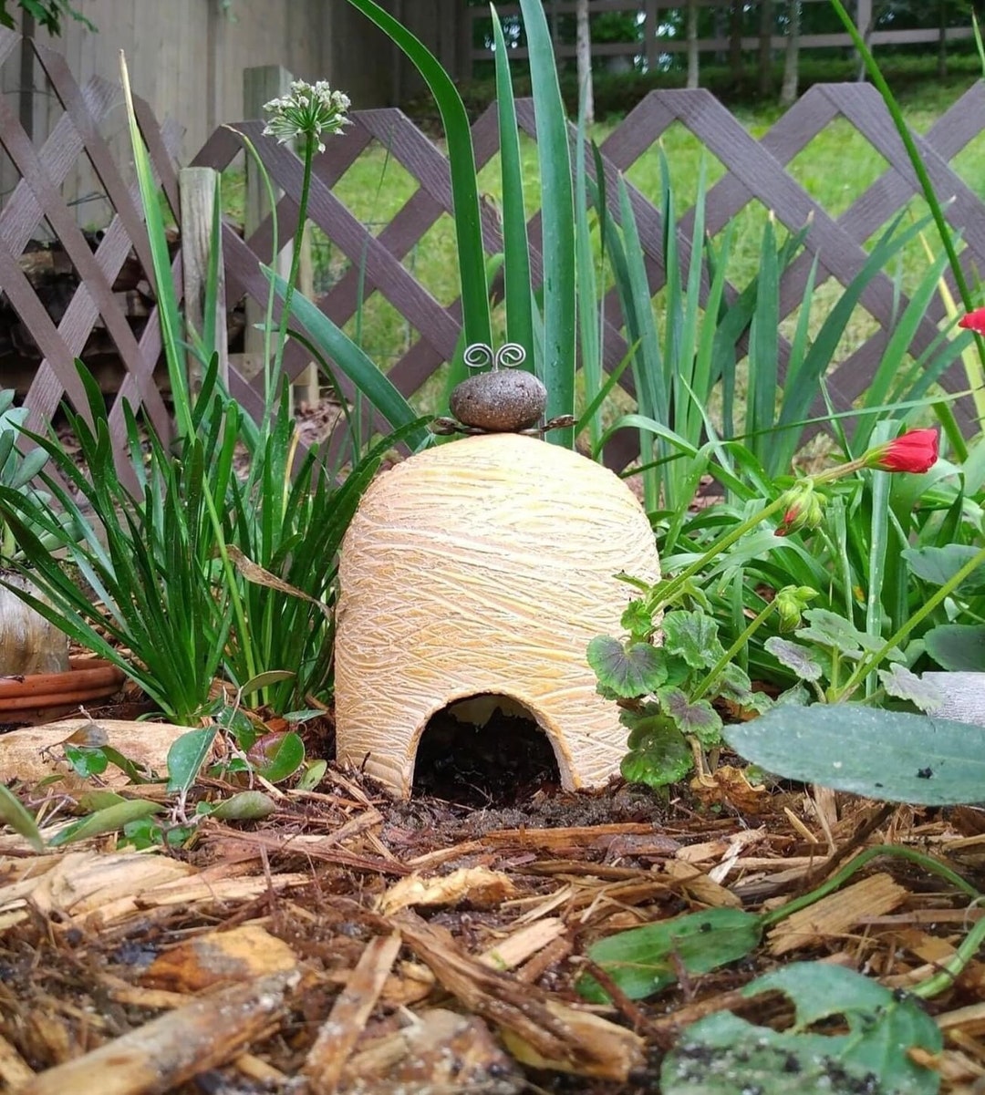 Terra Cotta Toad House With Little Toad Statue, Frog House, Home for ...