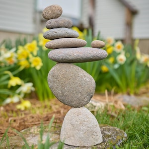 8 Stone Cairn Garden Statue | Stonestatue | Outdoors Decorer ...