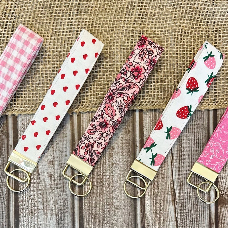 Wristlet Keychain - Etsy