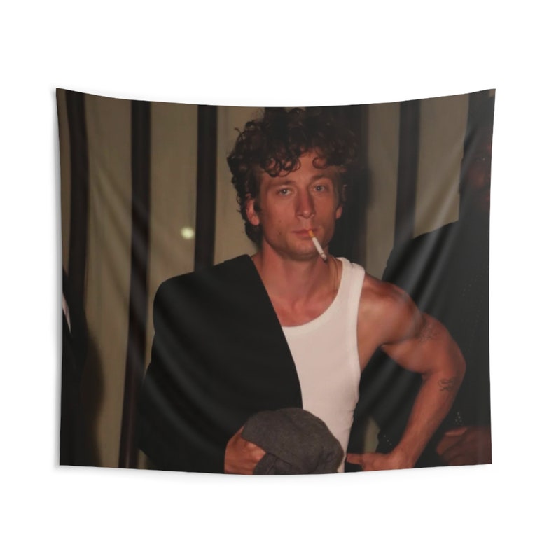 Jeremy Allen White, Flag, Lip Gallagher, Iron Claw Merch, the Bear ...