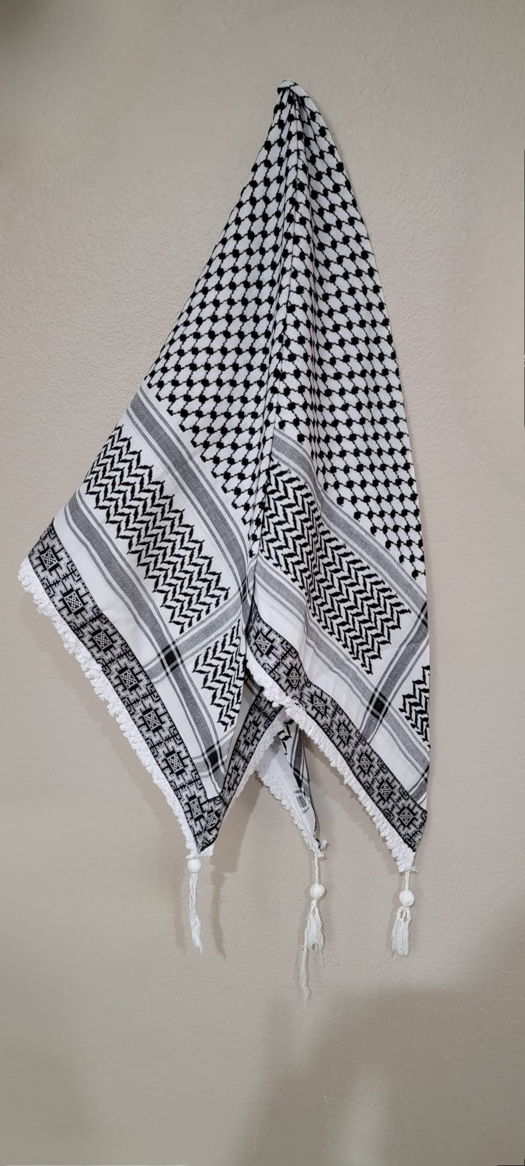 Keffiyeh - Palestinian Embroidery Shawl - Etsy