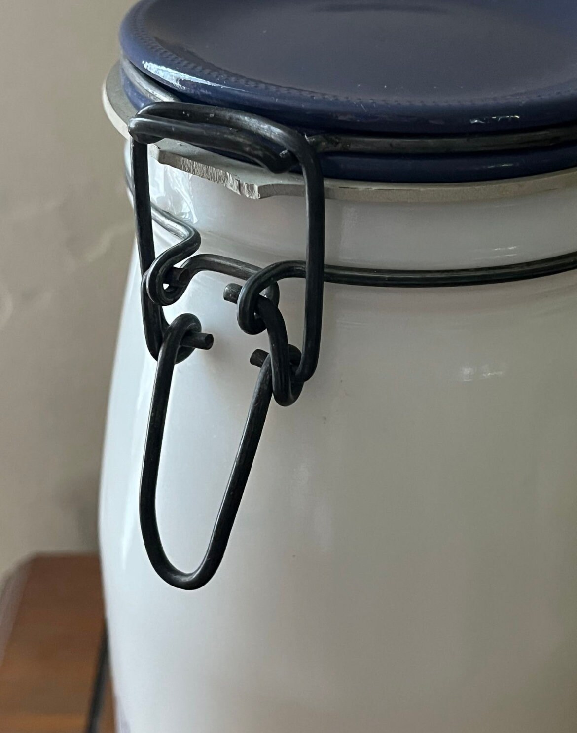 Vintage Mod Wheaten 1.5L Milk Glass Canister - Etsy