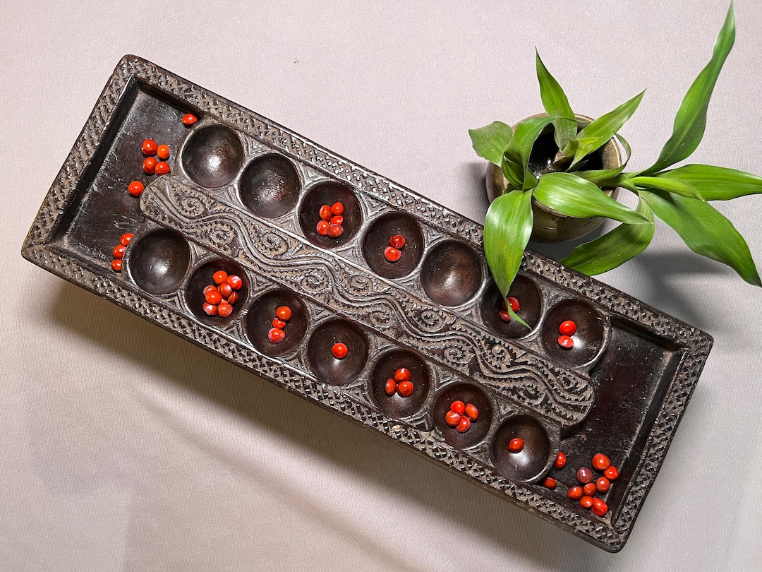 Antique Indian Wooden Game Board Pallankuzhi, Pallankuli, Alagulimanae ...