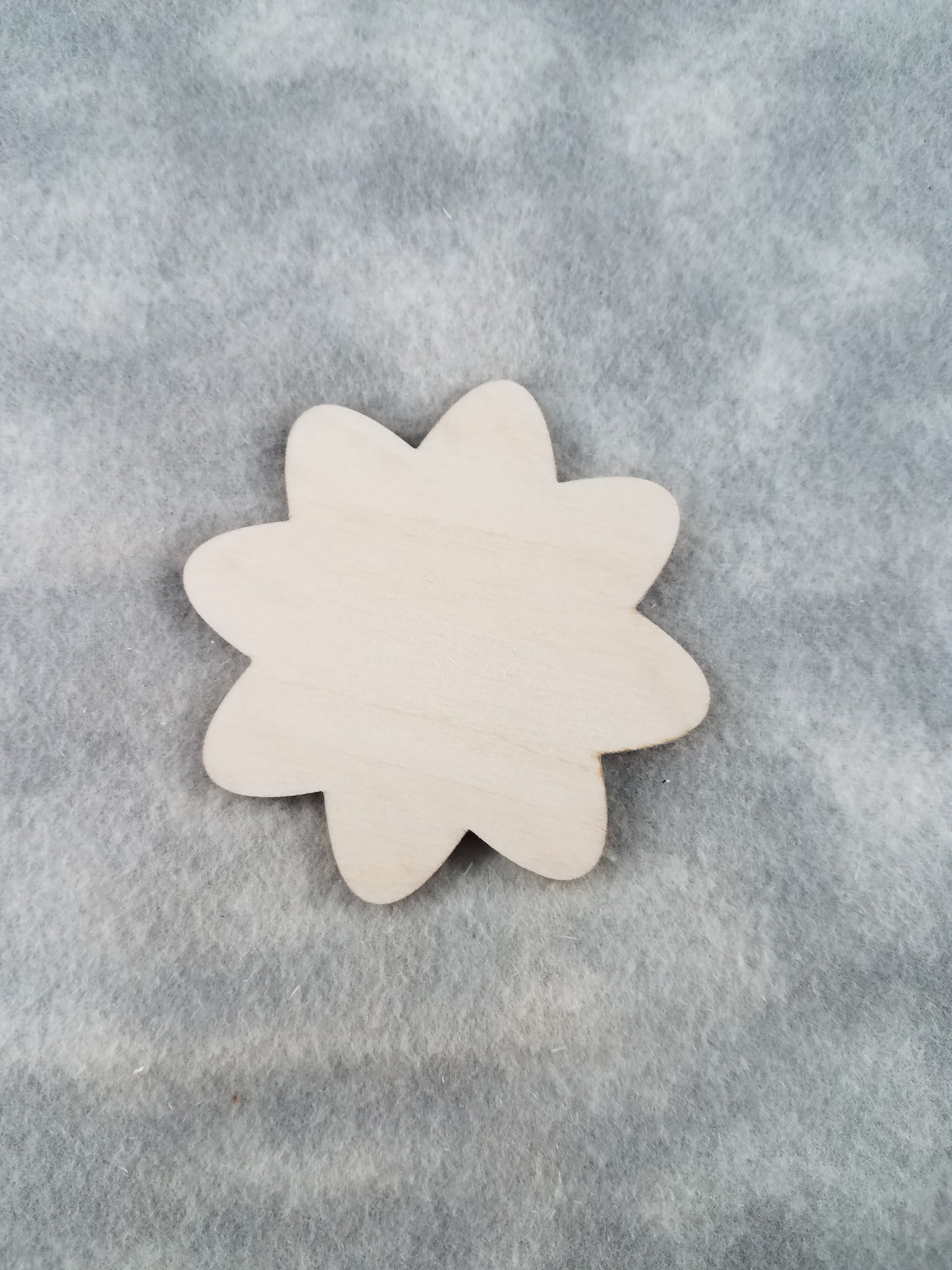 8 Petal Flower Shape