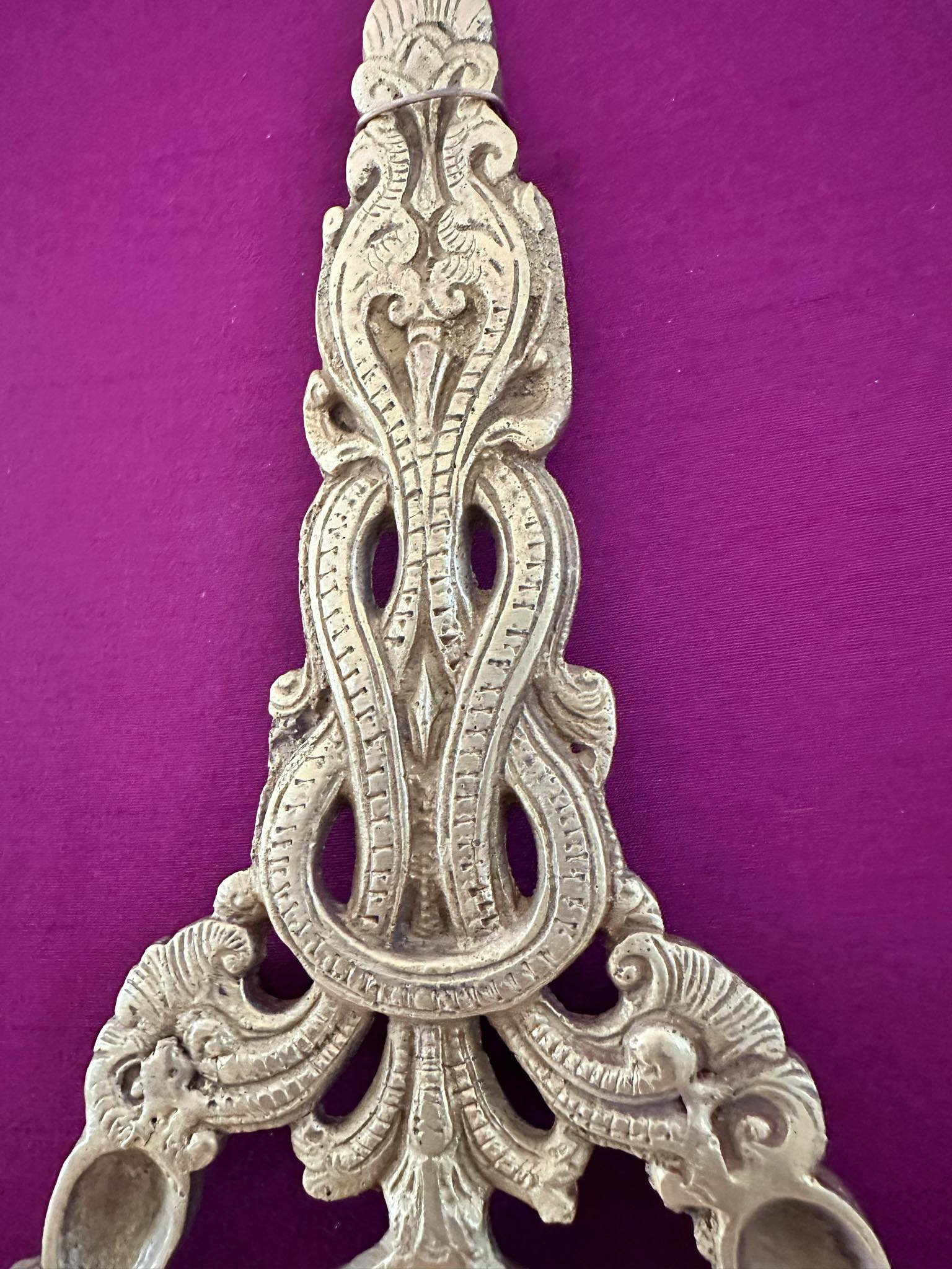 14" Handcrafted Antique Designer Brass Spoon Hanging on Silk Frame With ...
