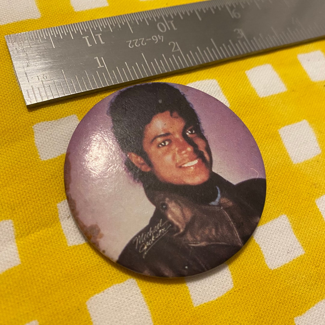 Vintage MICHAEL JACKSON 2.5 Button Thriller-era Pin Back Has Rust - Etsy