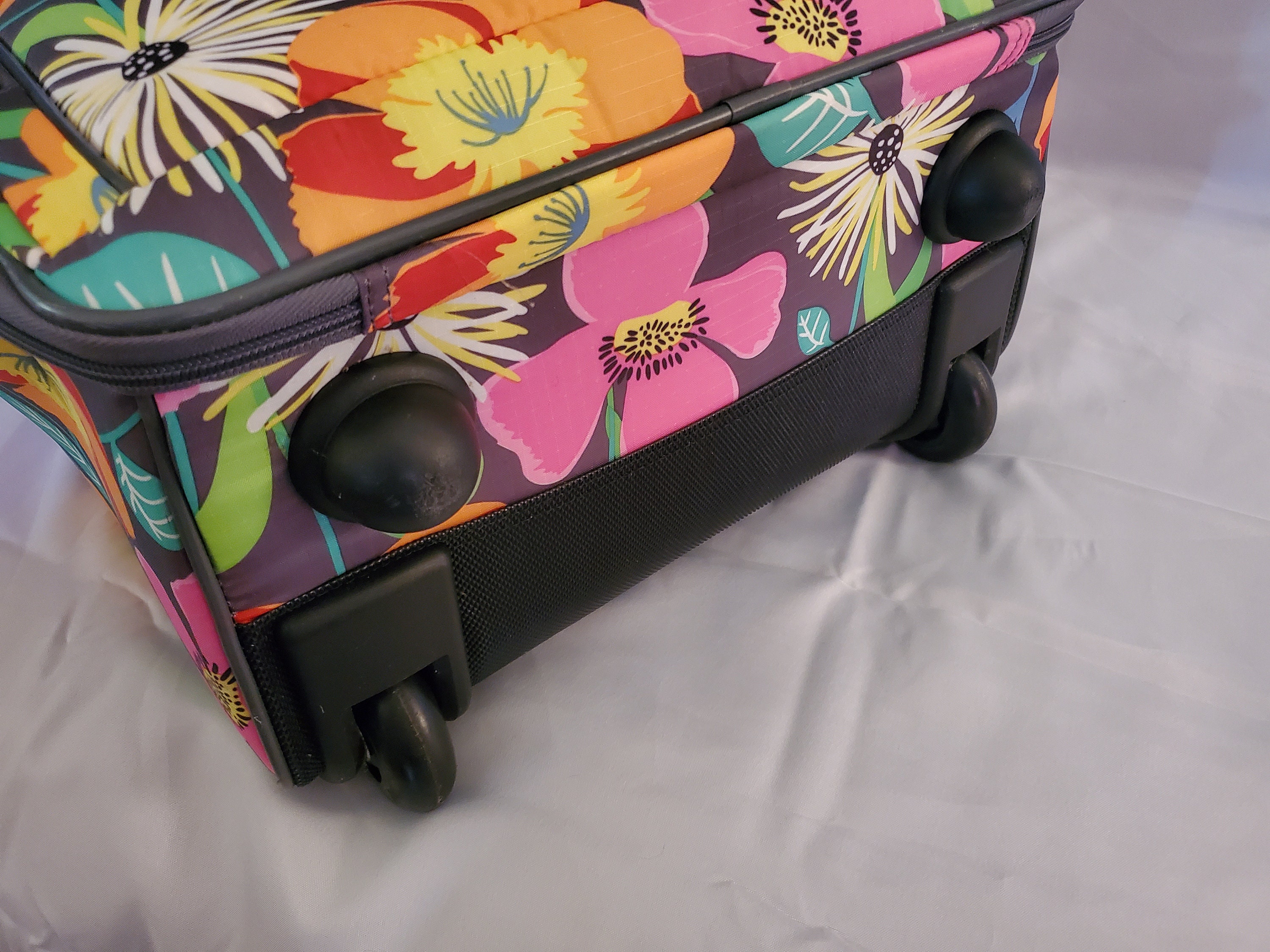Vera Bradley Two Wheel Carry on Luggage Jazzy Blooms Pattern retired - Etsy