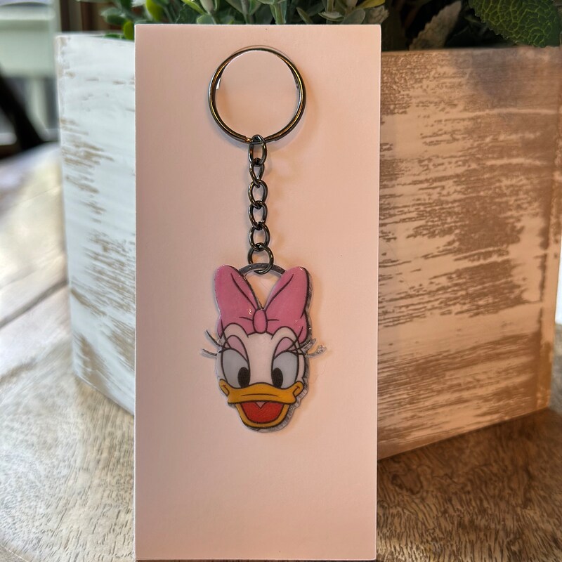 Daisy Keychain - Etsy