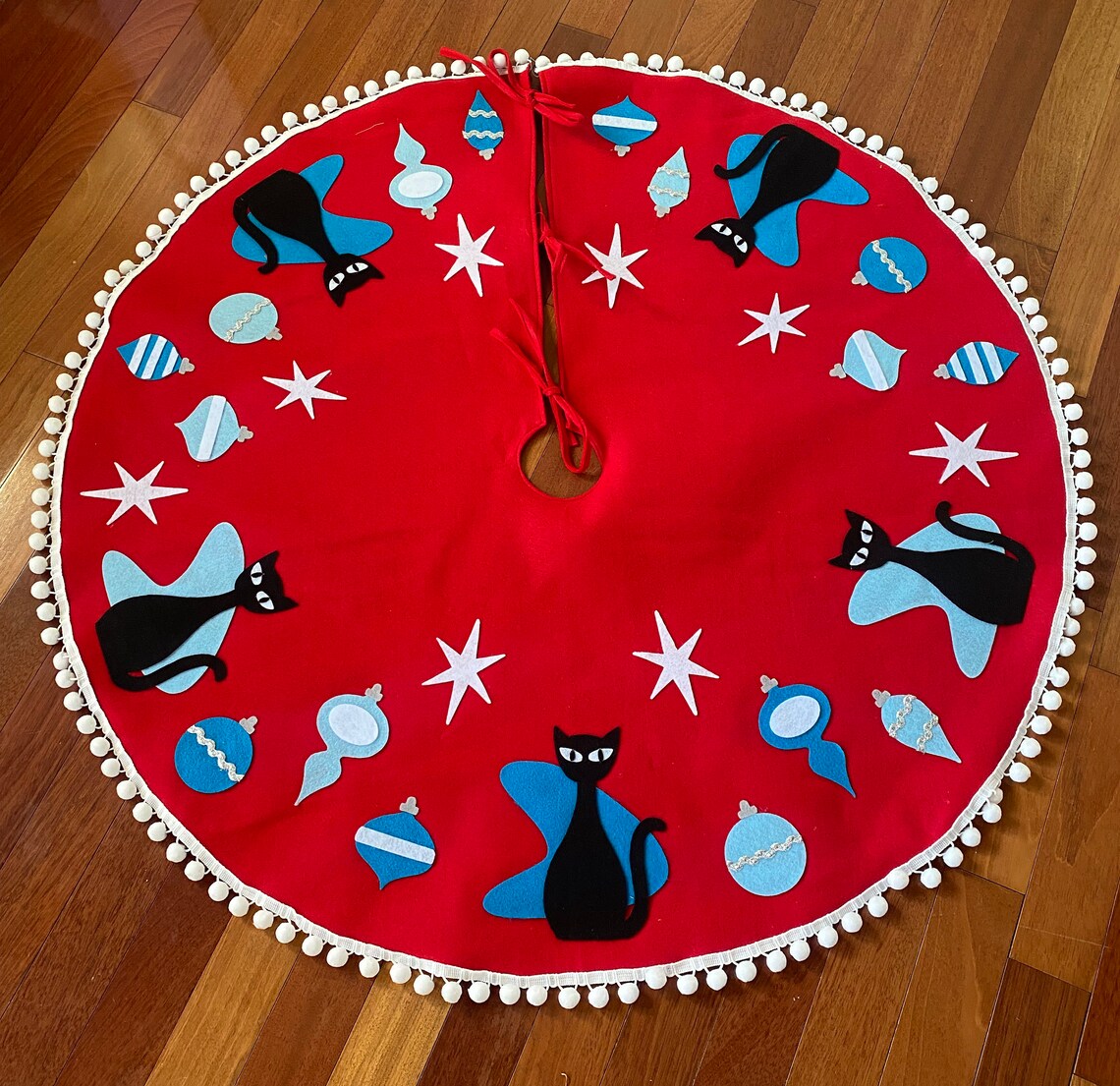 Kitschy Cat Felt Tree Skirt | Etsy