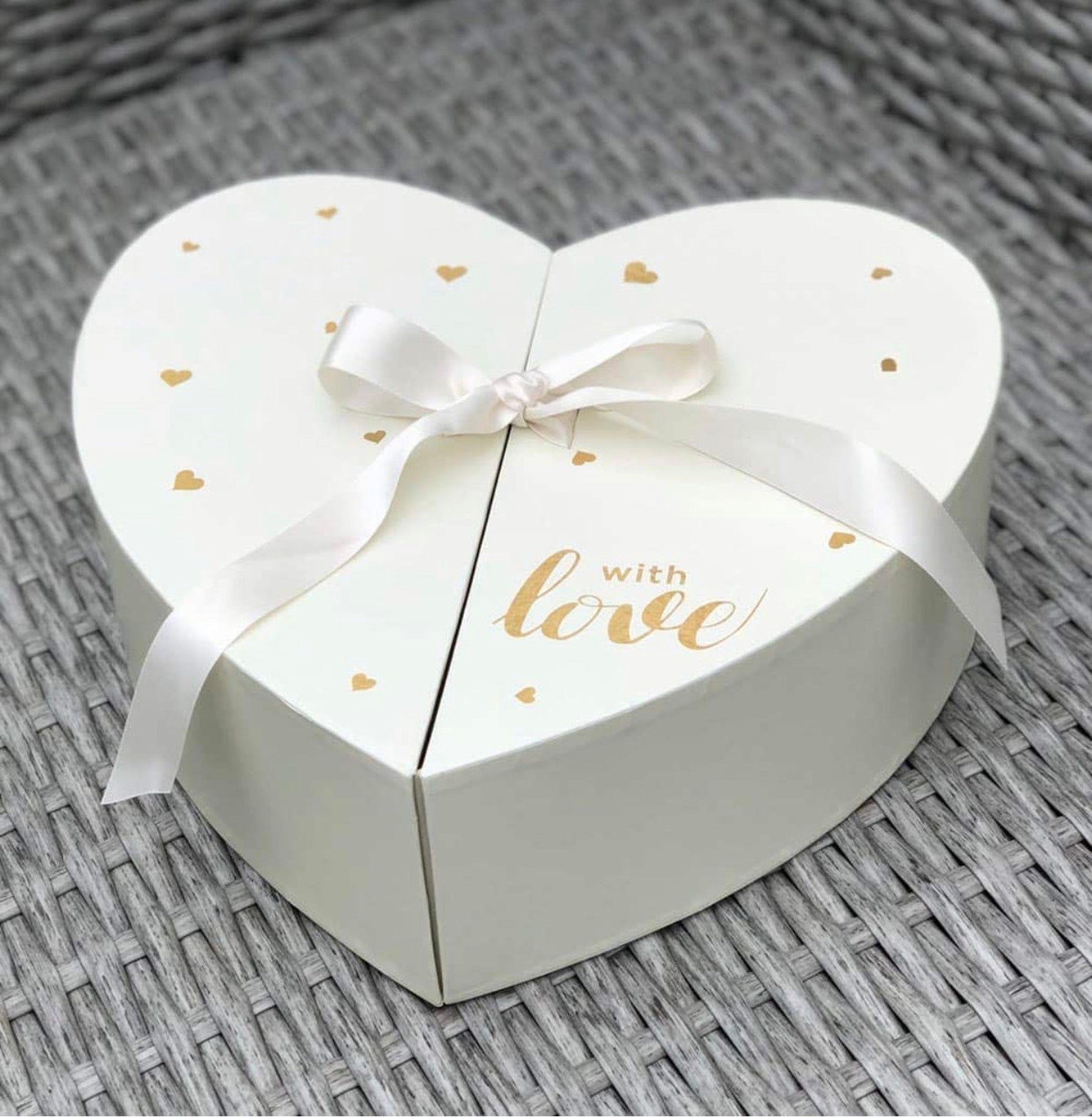 Premium Quality European Style Heart Shape Flower Box, Floral Gift Box ...