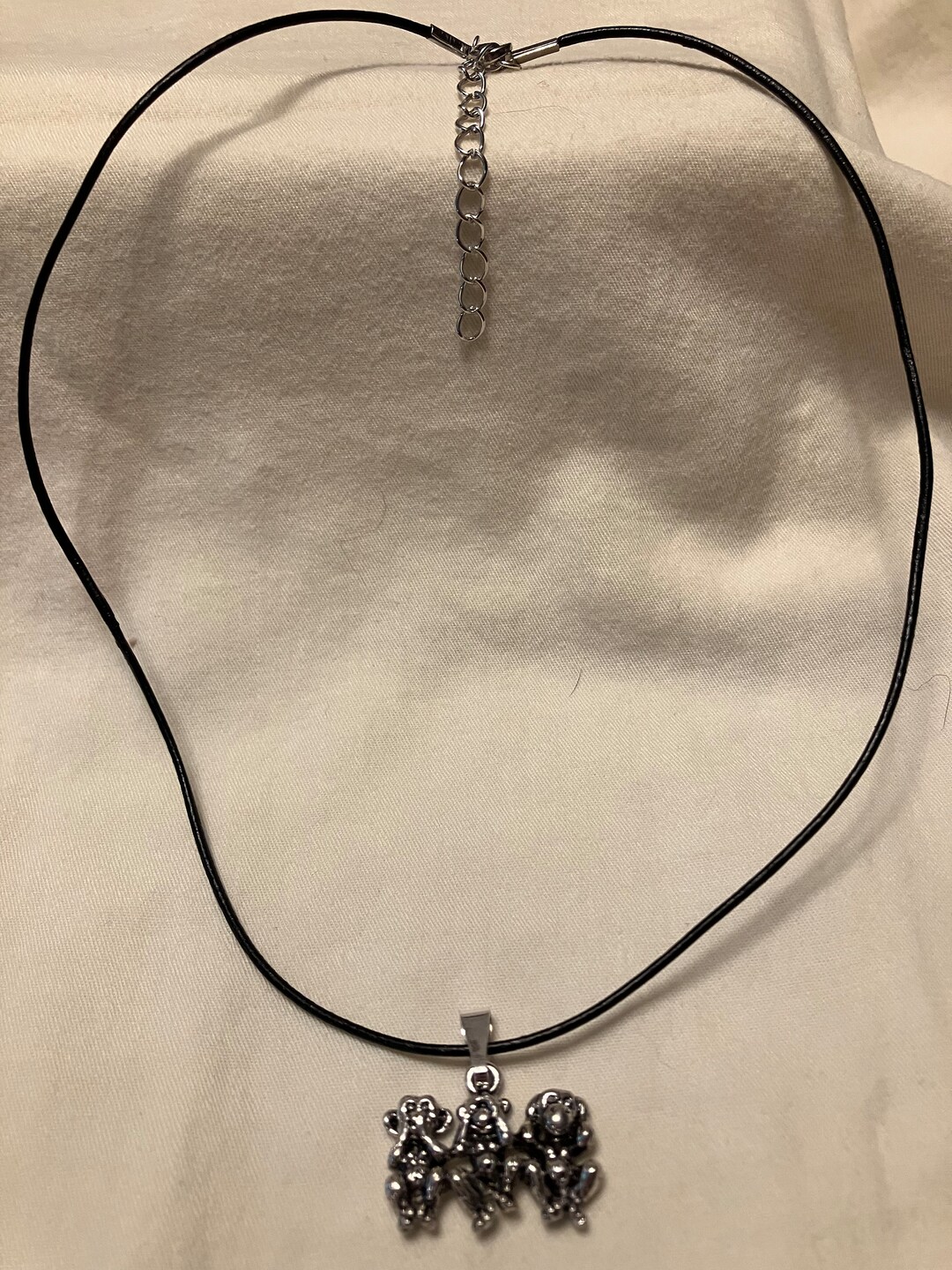 3 Wise Monkeys Necklace, Silver Monkeys Pendant, 18 Inch Black Necklace ...