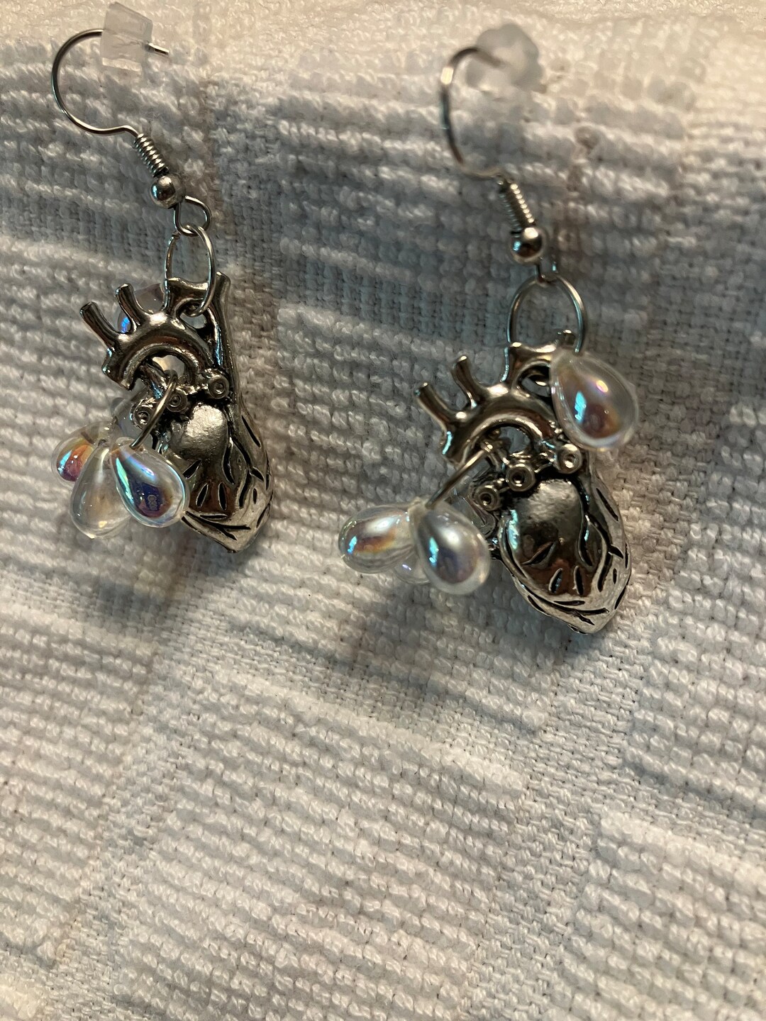 3D Anatomical Heart With Shiny Iridescent Teardrop Beads - Etsy