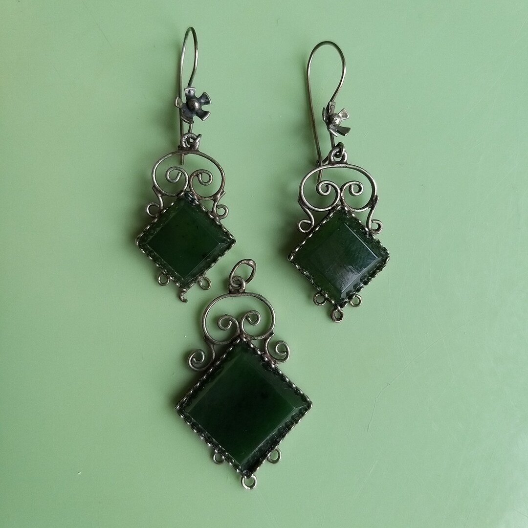 Vintage Green Jade Jewelry Set - Earrings and Pendant - Etsy