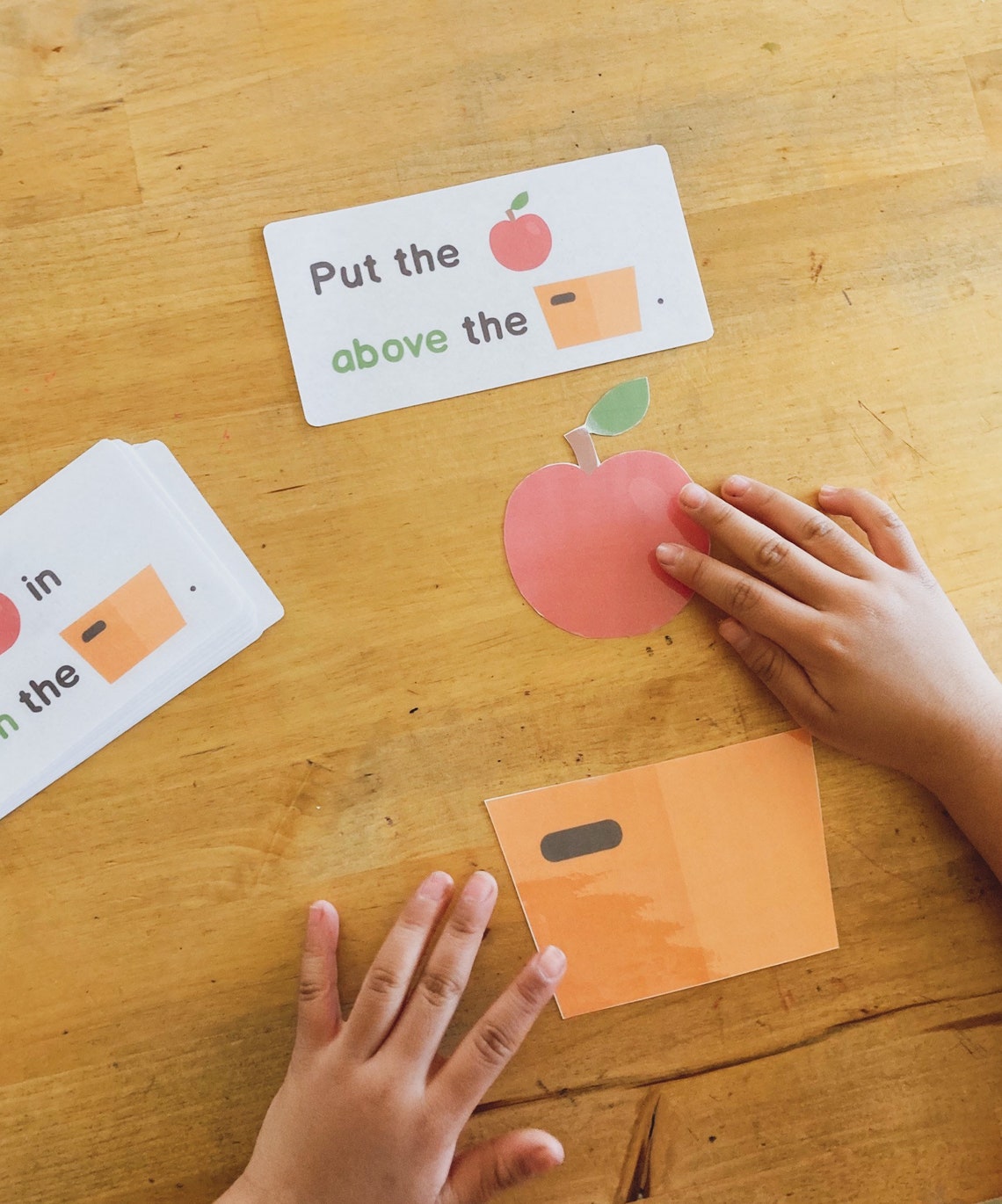 Tabla de preposiciones con juego de aprendizaje para niños / Juegos ...
