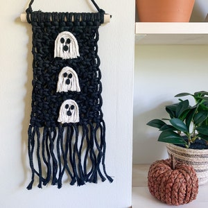 Macrame Ghost Wall Hanging | Ghost | Halloween Decor | Wall Hanging ...