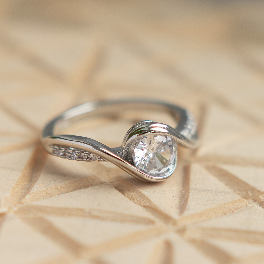 Carved Wave Engagement Ring With Moissanite V Gold Ring - Etsy