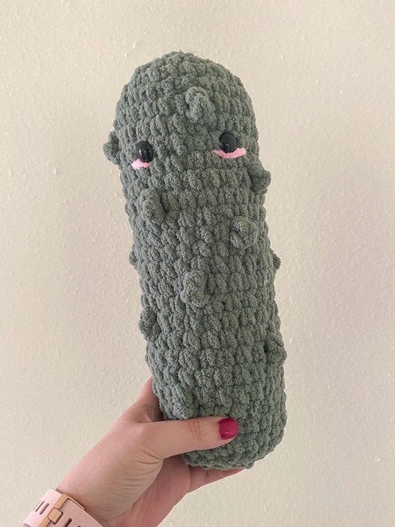 Crochet Jumbo Pickle // Plushie Amigurumi Stuffed Animal - Etsy