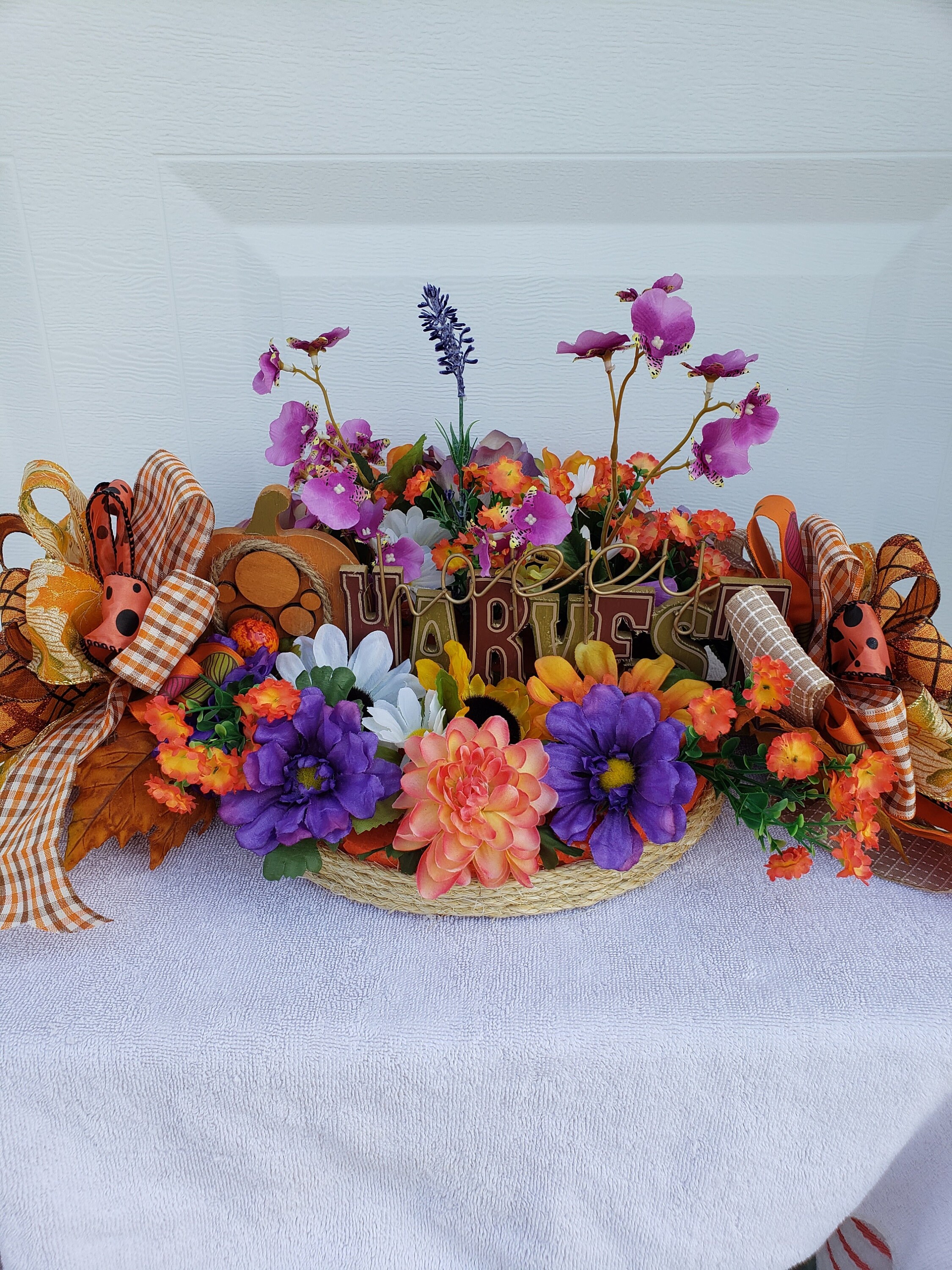 Happy Harvest Centerpiece/ Table Decor - Etsy