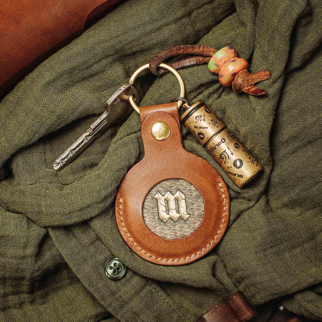 Challenge Coin Leather Keychain - Peso Pocket V5 Leather Coin Case ...