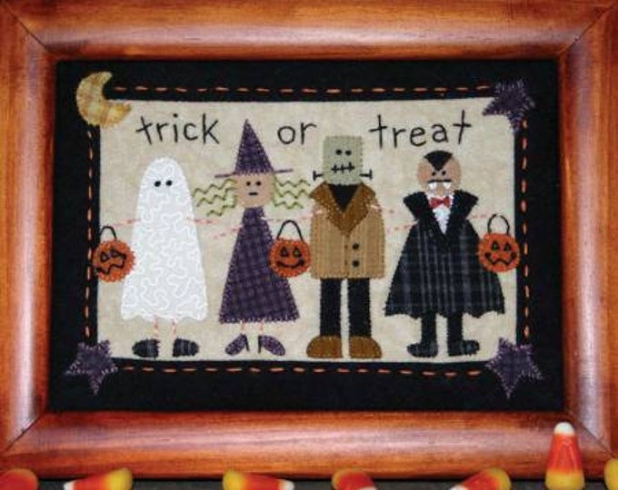 Little Stitches Halloween Stitchery hand - Etsy