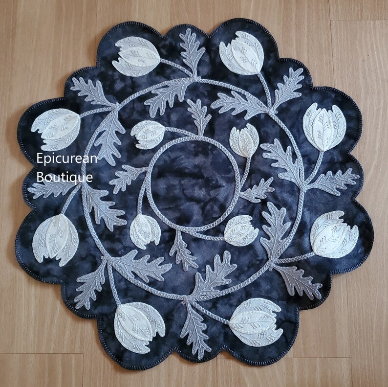 Primitive Gatherings Wool Applique Triumph Tulip Table Mat - Etsy