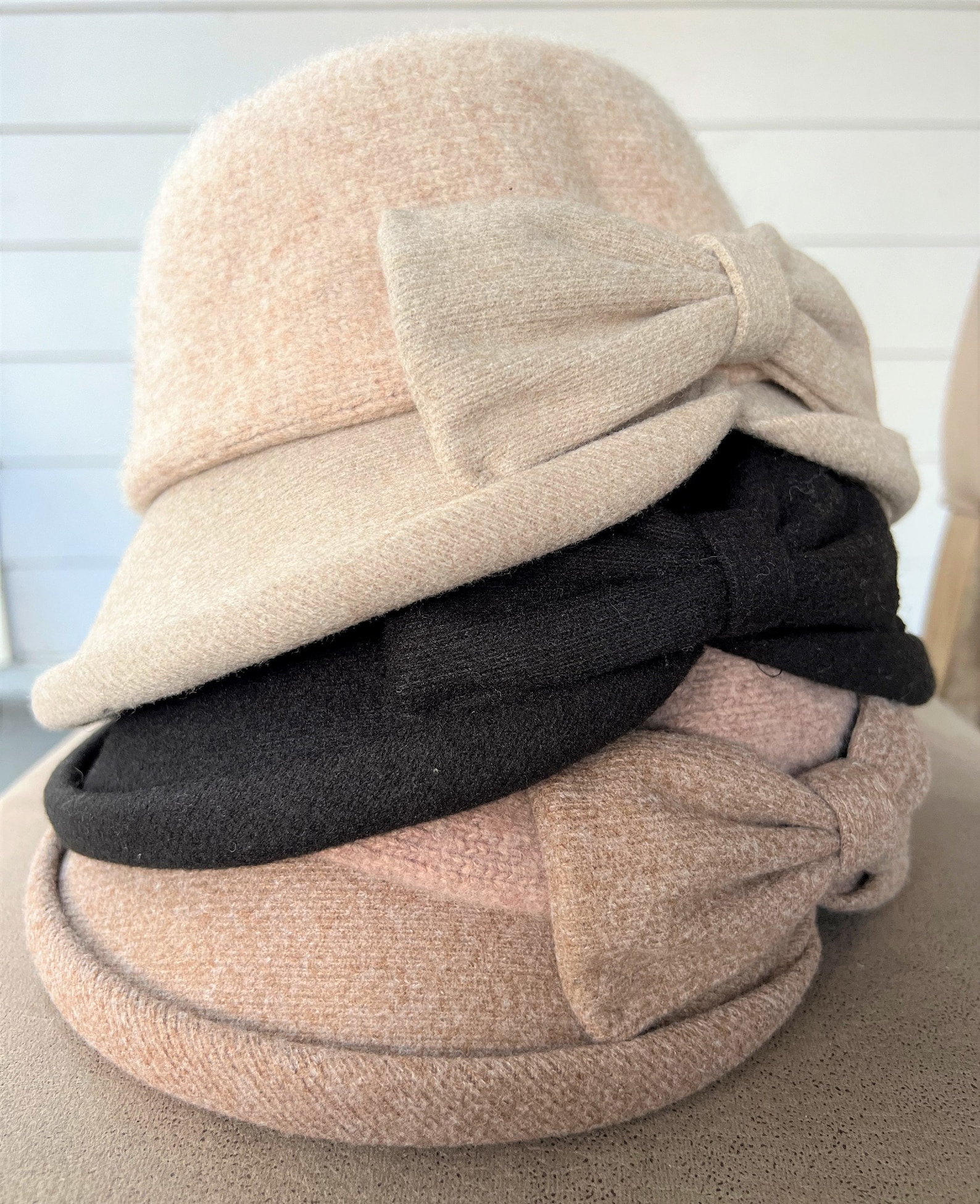 Women Cloche Hat With Cute Bow Wool Winter Cloche Black Hat - Etsy