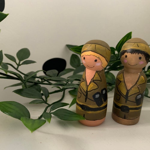 Astronauts & Aliens Peg Dolls - Etsy