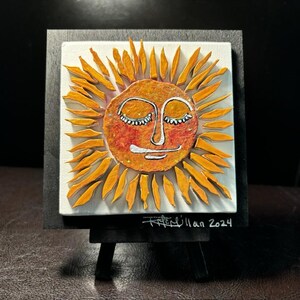 3D Art Sol's Smile: the Anthropomorphic Sun Celestial Sun Desk Top Art ...
