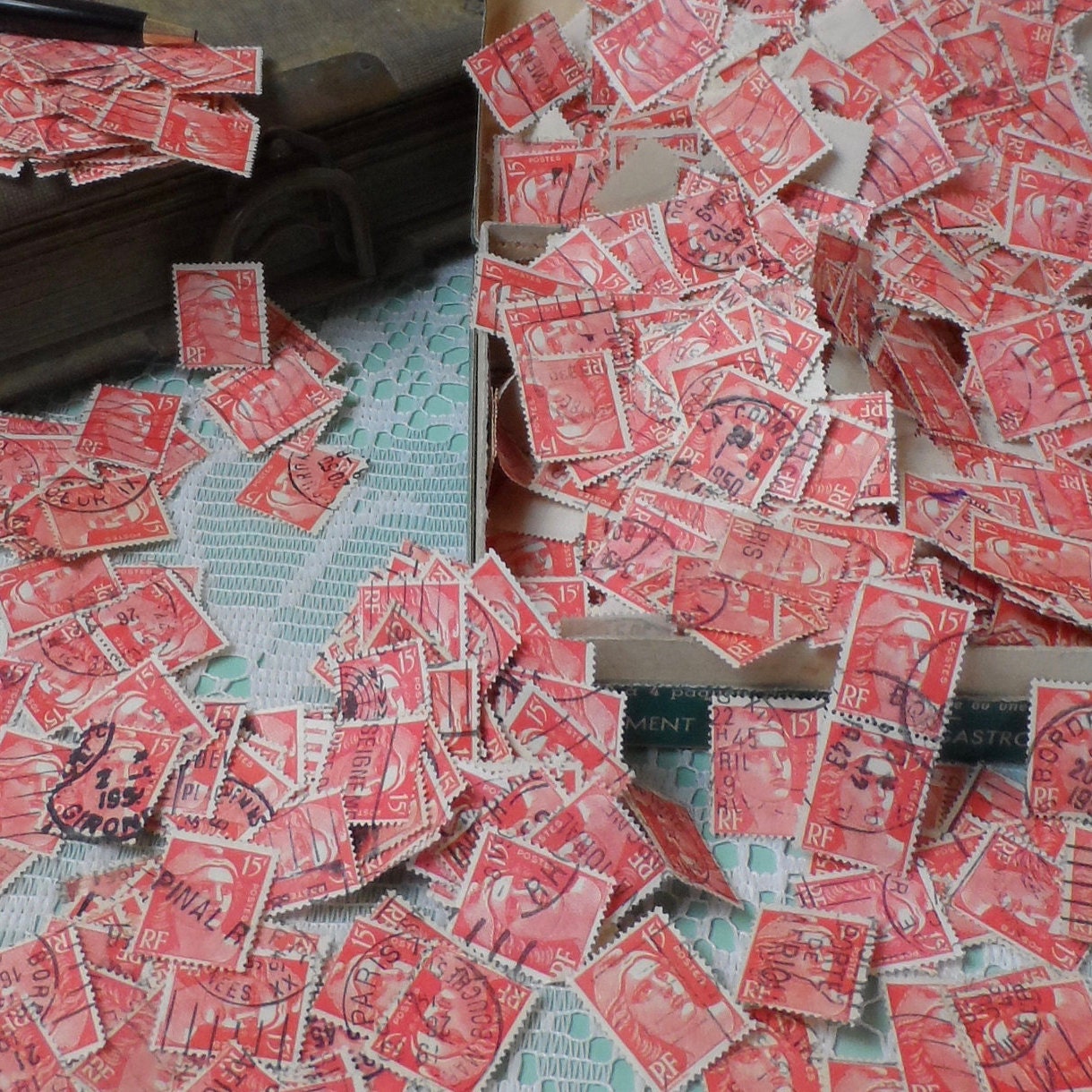 100 French Stamps 15f Used Red Postage Stamps, Vintage Red Marianne ...