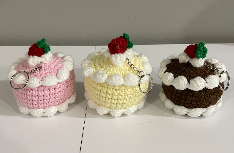 Crochet Cake Keychain - Etsy