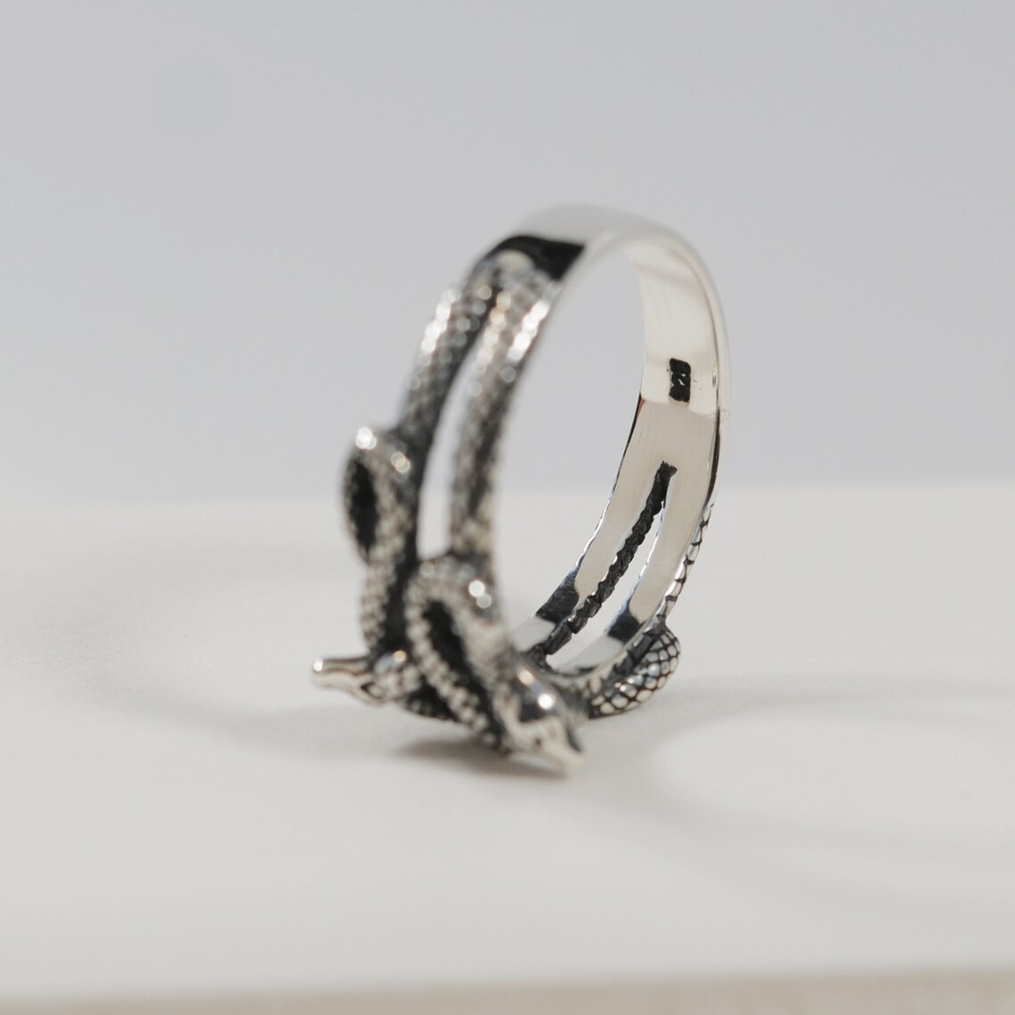 925 Sterling Silver 2 Intertwined SNAKES Ring Textured Serpent Ring for ...
